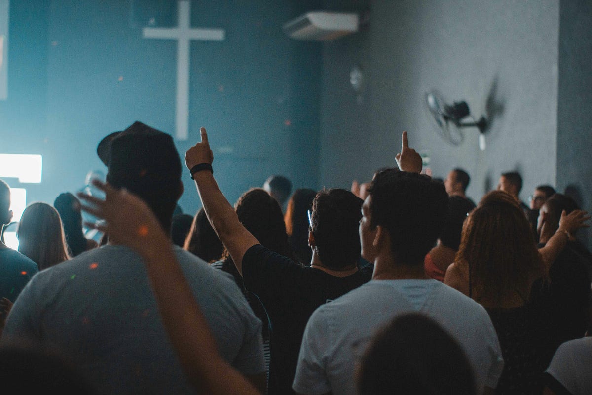Pemuda Kristen di Persimpangan: Jembatan Gereja dan Komunitas LGBTQ ...