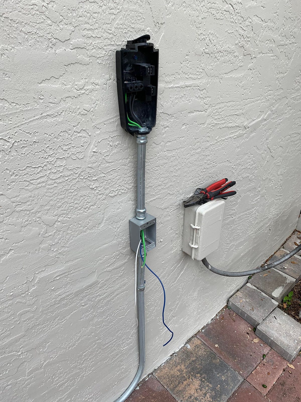 Home Safety Checklists for Residential Electricity | by Zeek Electric | Medium