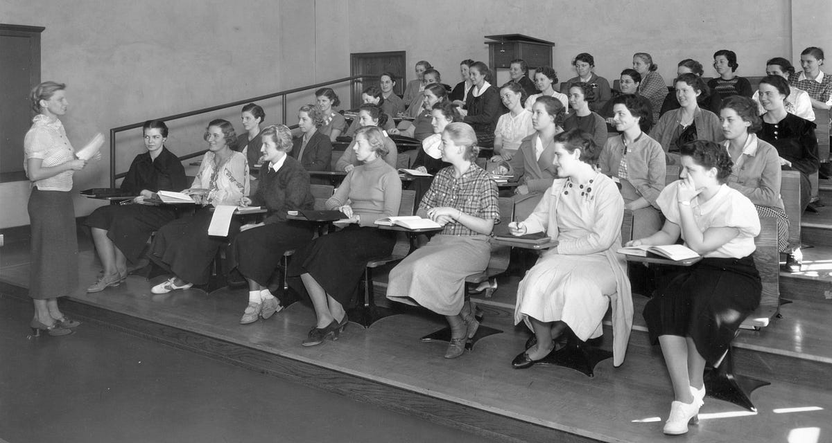 Mentoring young women in the classroom: you don’t need to act more ...