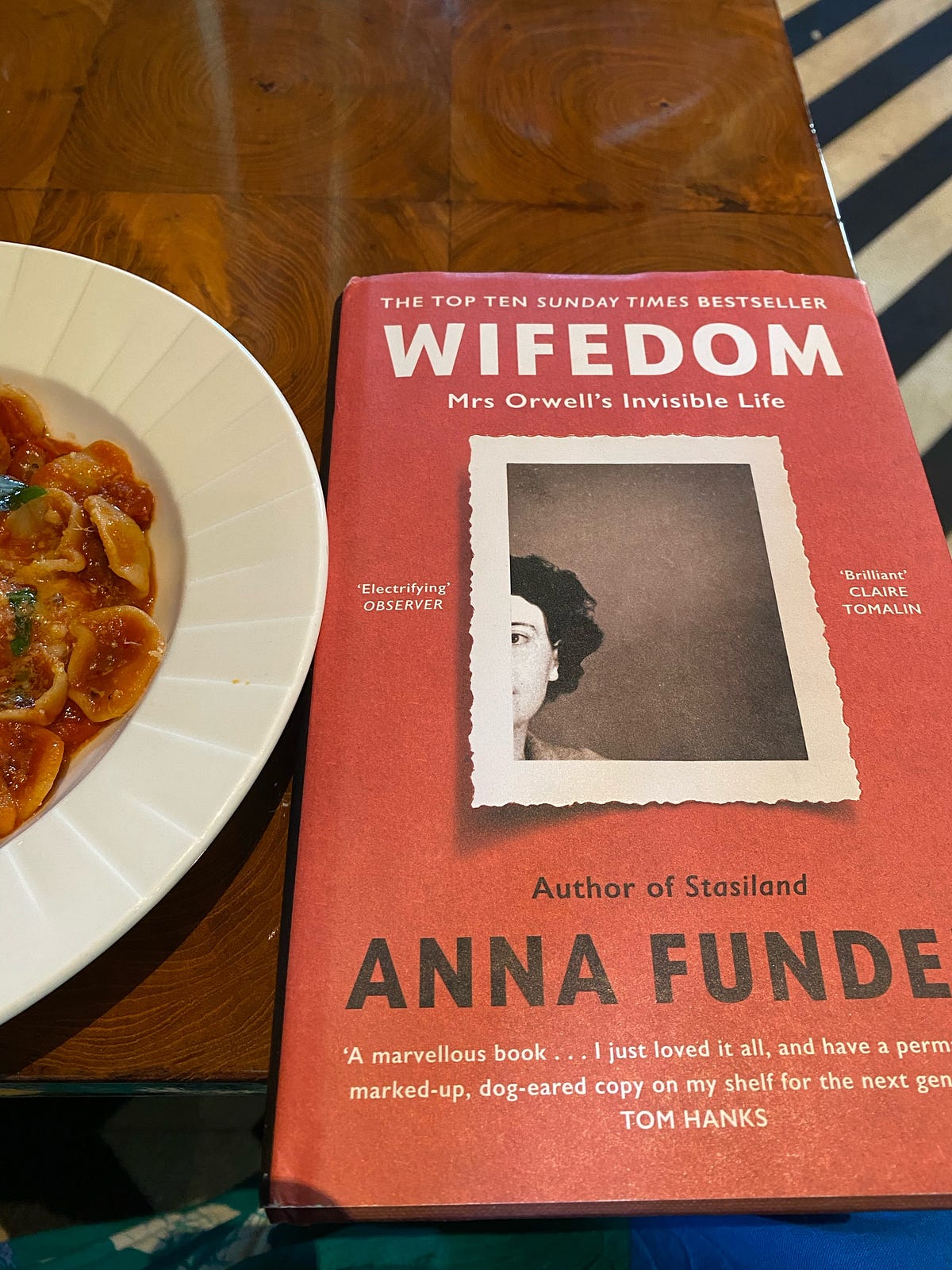 Wifedom by Anna Funder – A review | by Kavitha Murali | Mar, 2025 | Medium