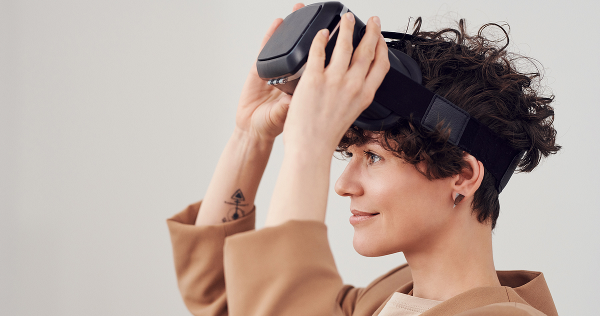 How to design an engaging VR app. Design principles of an enjoyable ...