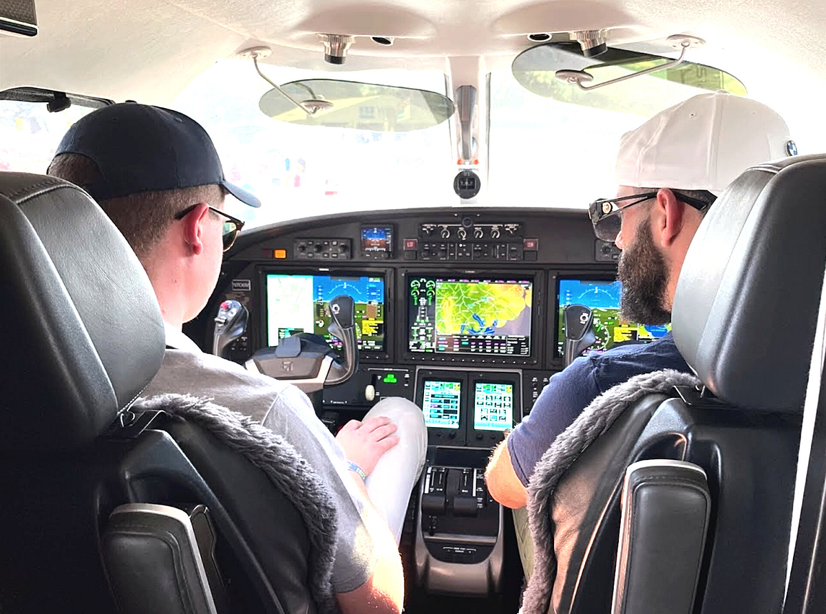 Sharebert's Track While Scan Inks Deal with Aviator Assistant Flight ...
