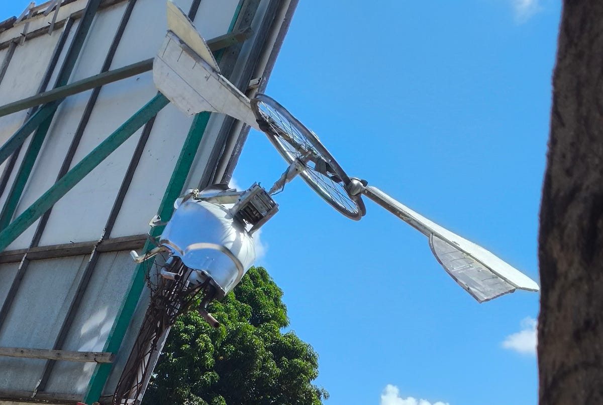 Catavento. Suas voltas em torno de si mesmo… | by Henrique Jordan | Medium
