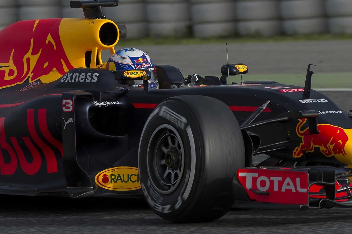 Red Bull’s Marketing Mastermind. Dietrich Mateschitz — Learning from ...
