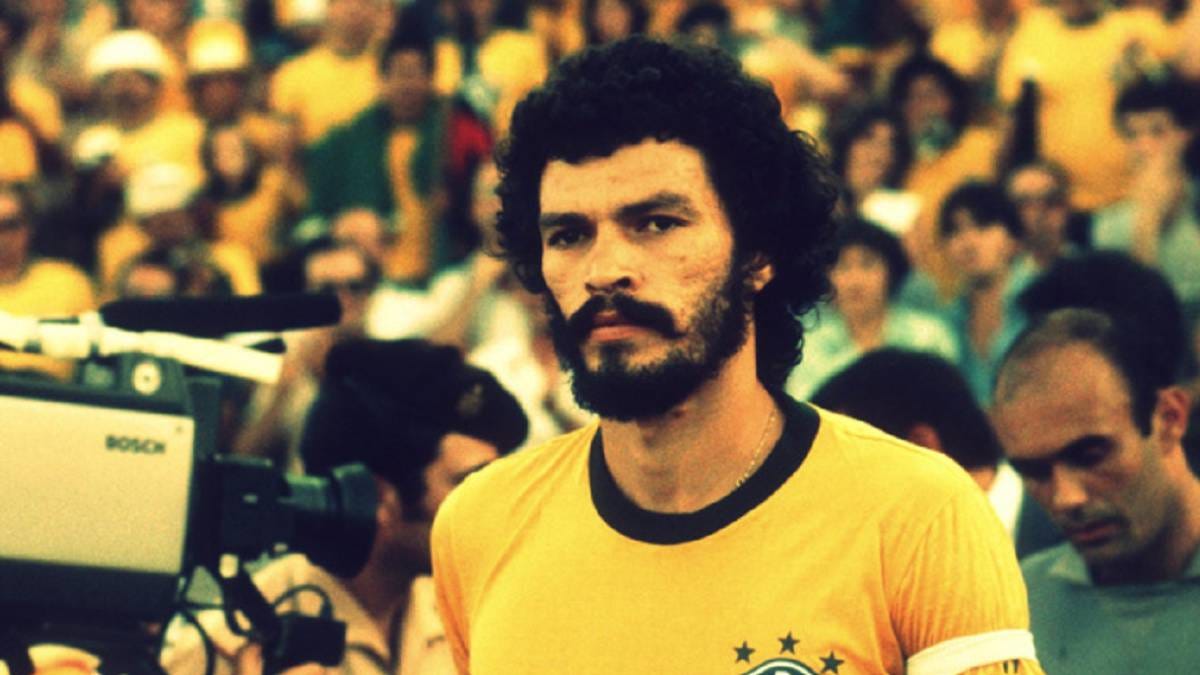 Recordando a (el otro) Sócrates. Los anti futbol andan enfiestados. Les ...