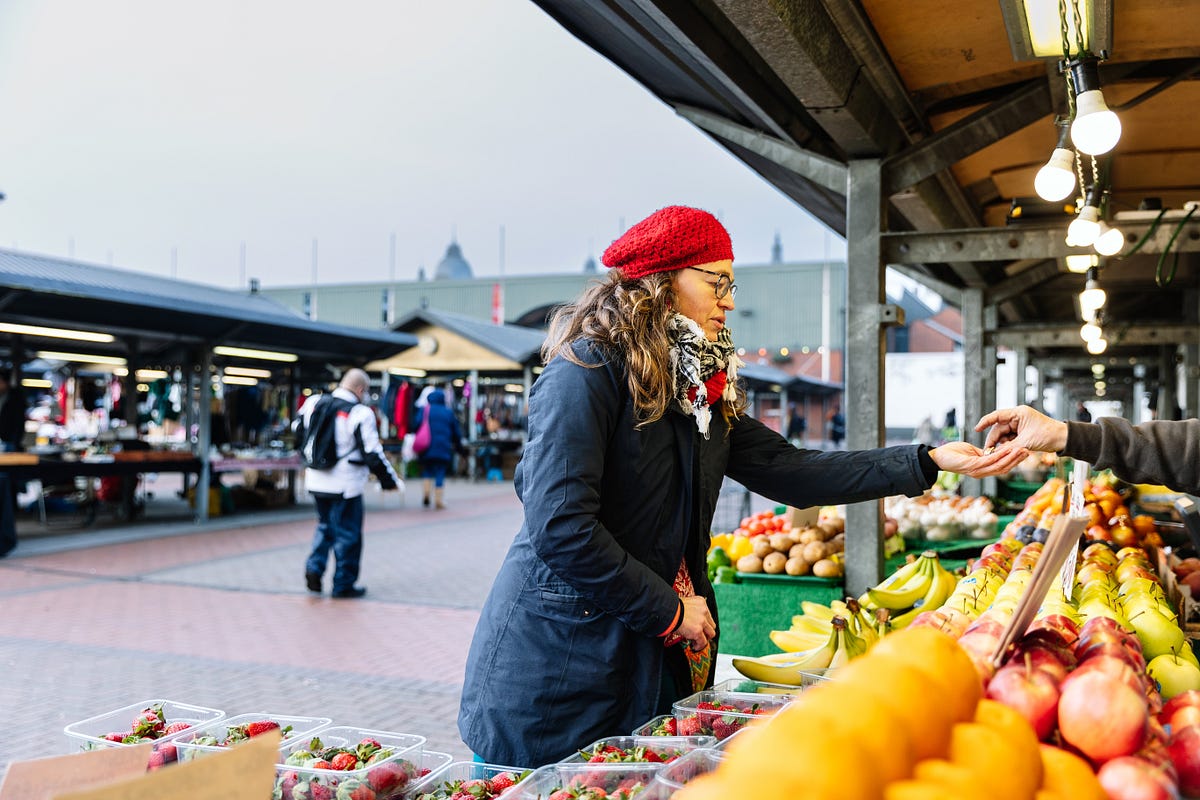 The right to food: how traditional markets support local food systems ...