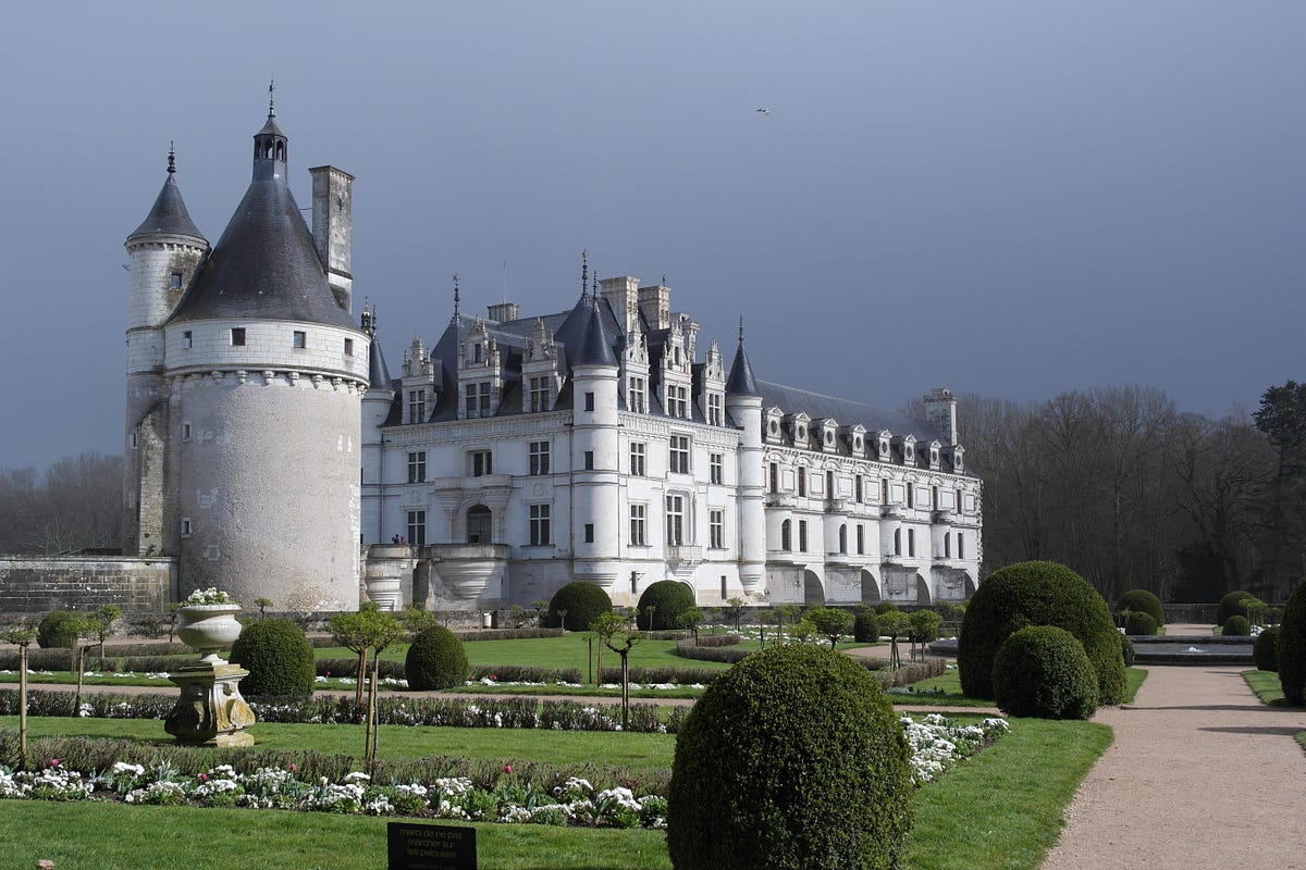 10 of the World’s Most Iconic and Famous Buildings You Must Visit ...