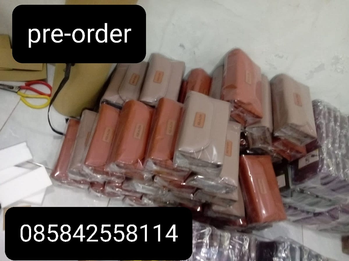 DOmpet adalah salah satu benda yang cukup penting bagi para cewek ...