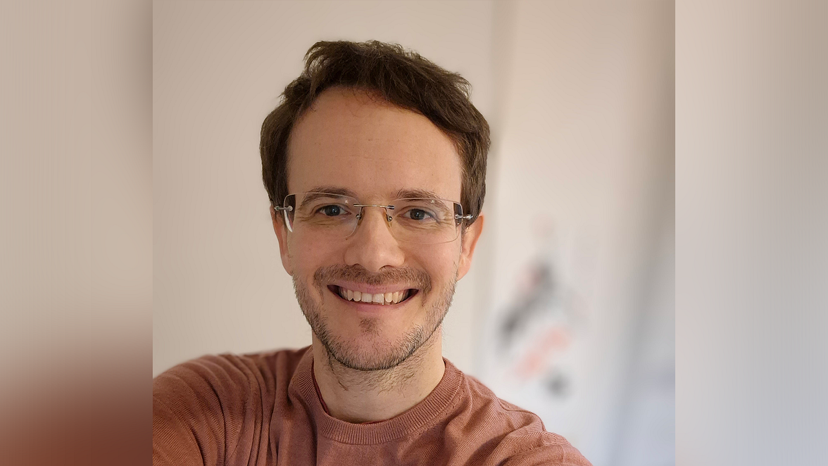 AI Career Spotlight: Simon Fothergill | by Catherine Breslin | Medium