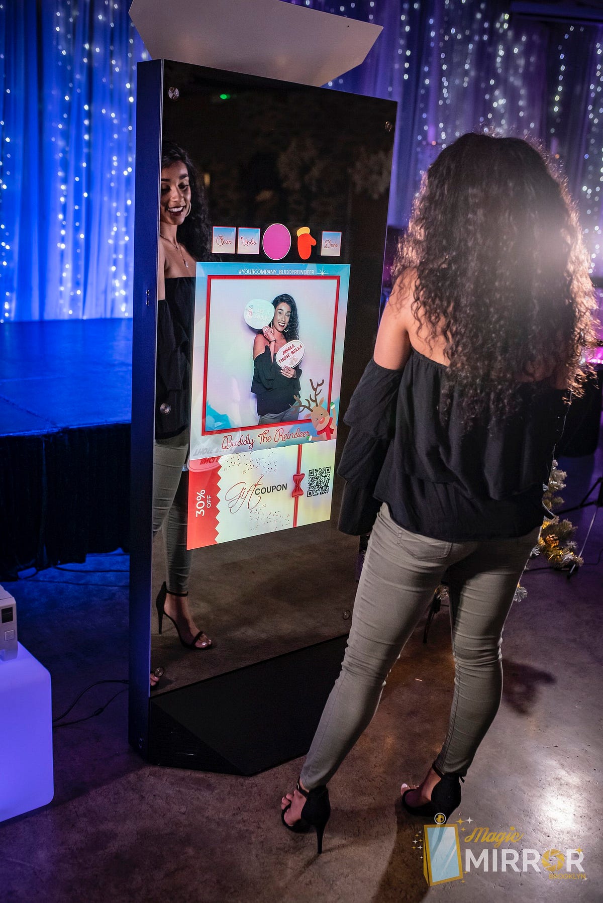 Photo Booth Rental New York– What Do You Need To Know | by Mirrorme ...