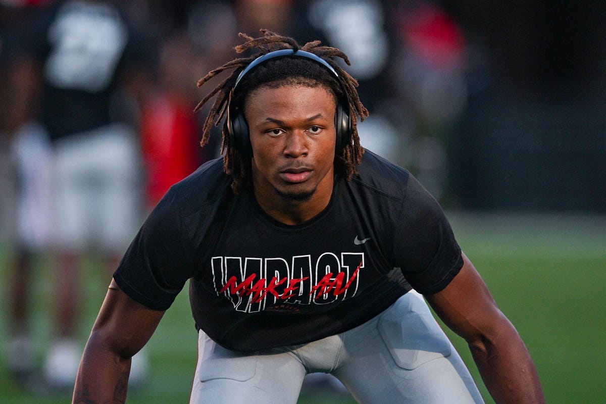 BREAKING: Darris Smith Enters Transfer Portal - Evan Hill - Medium