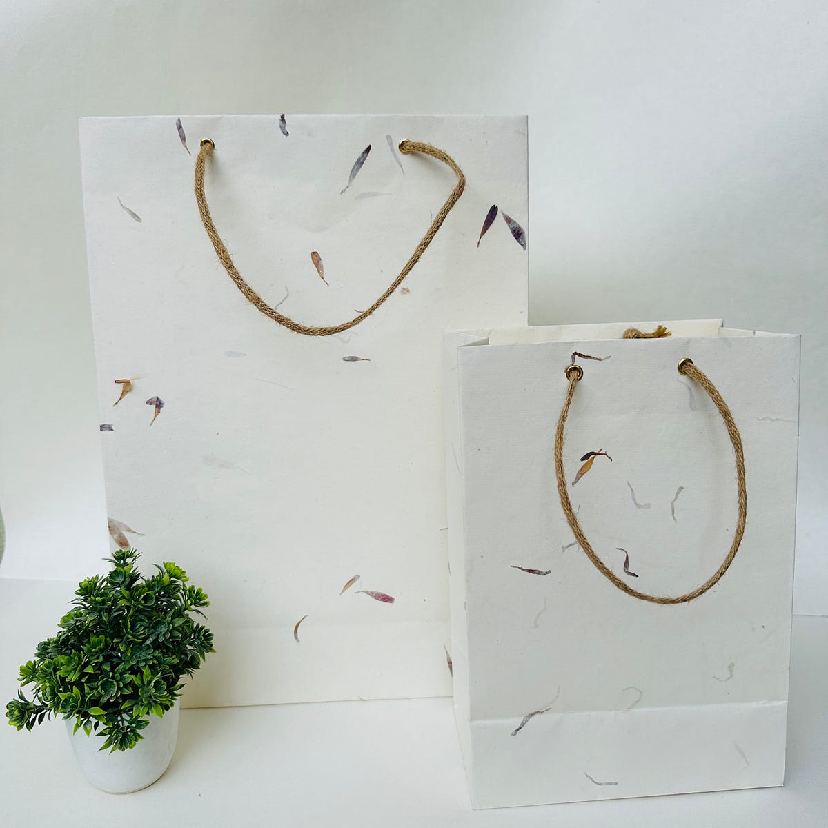 Aster Leaf Handmade Paper Bags, Christmas Gift Bags, Carry Bags, Gift ...