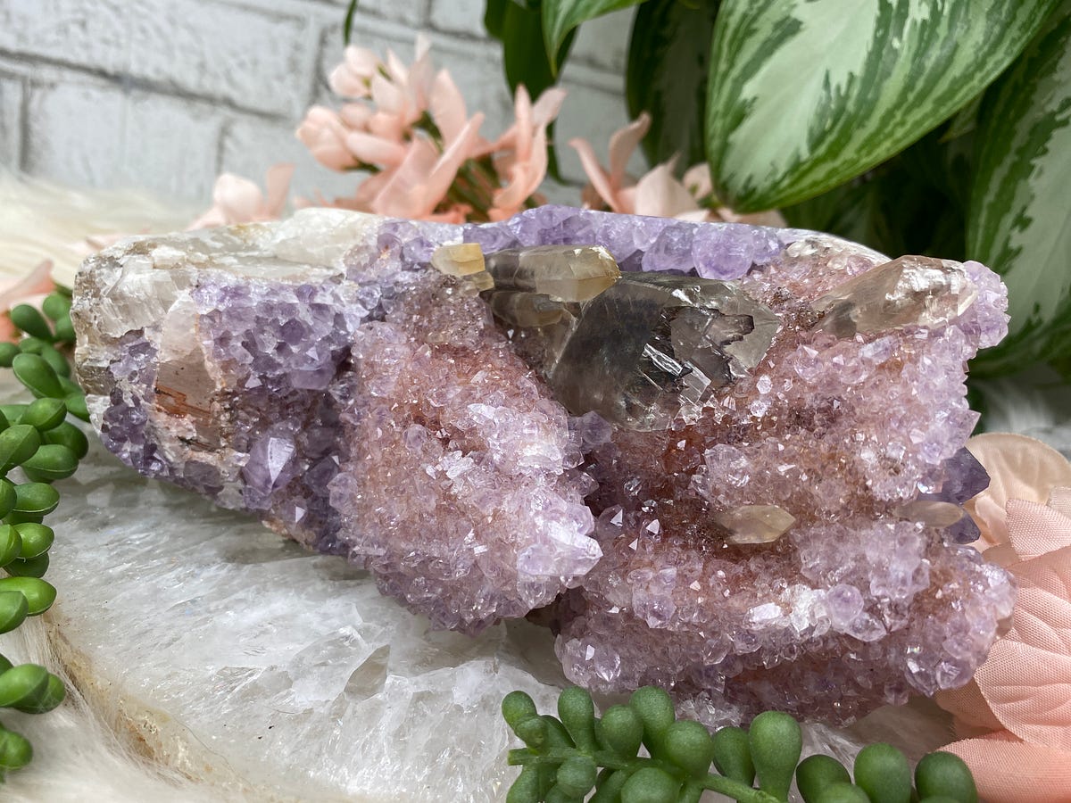 General Guide to Crystals. Pretty rocks that pass the vibe check… | by ...