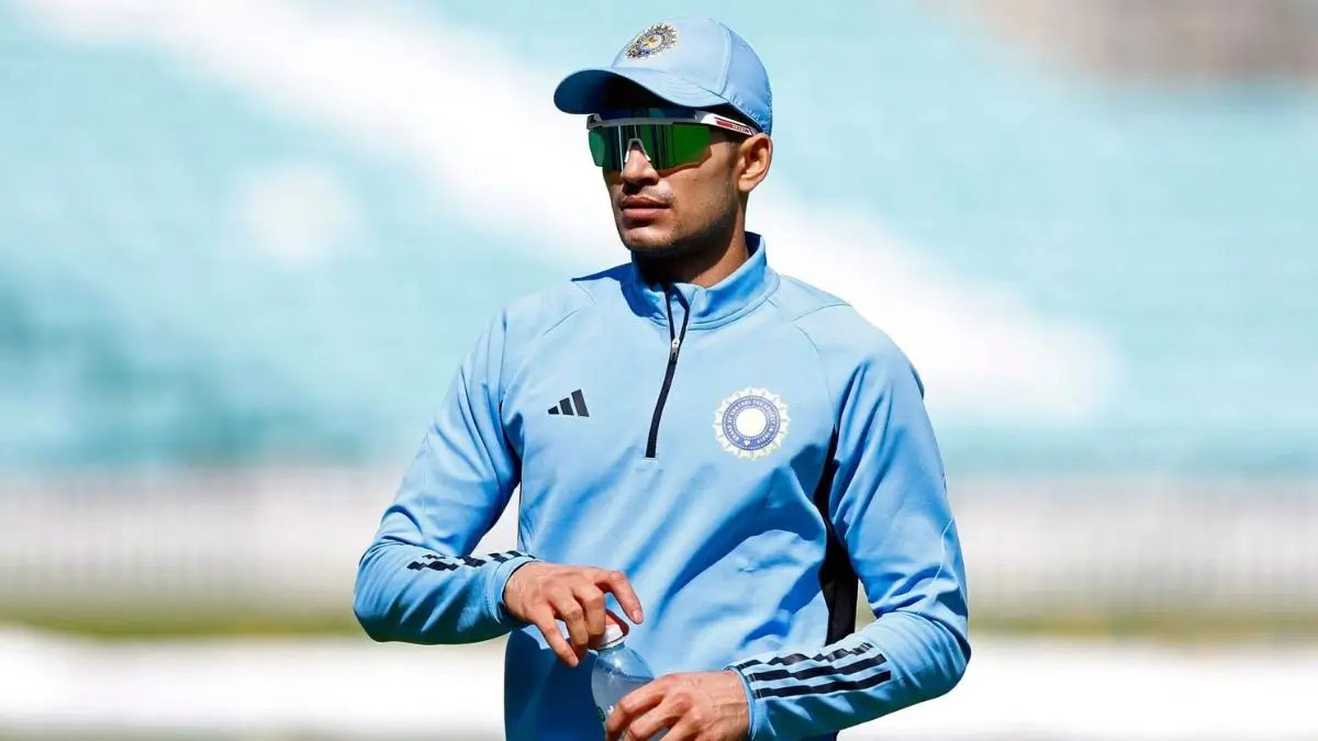 Shubman Gill assures fans of a quick recovery from a finger injury | by ...