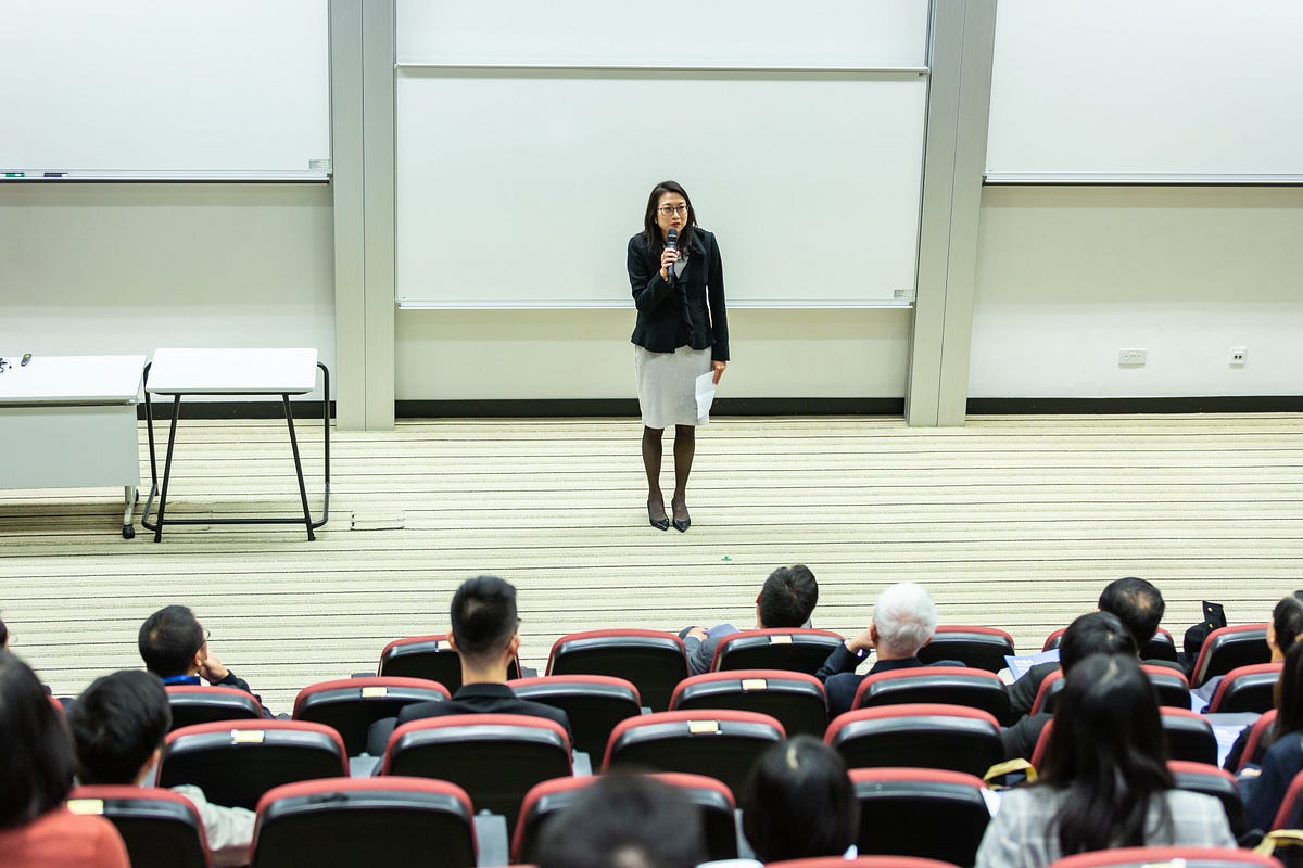 Module 3: Crafting Prompts for Specific Audiences and Contexts | by Luca Santinelli | Sep, 2023 ...