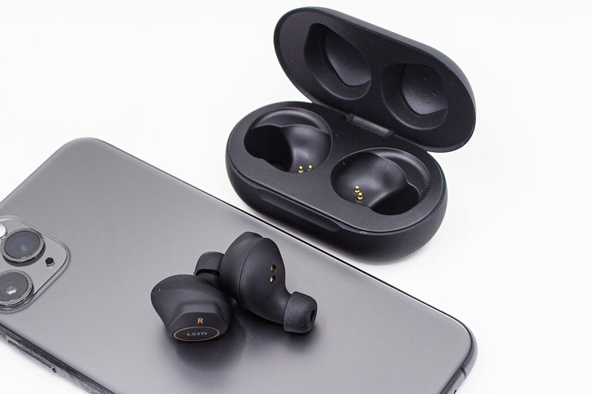 Choose the Perfect Earphones in 2022 | by MK Mobile | Medium