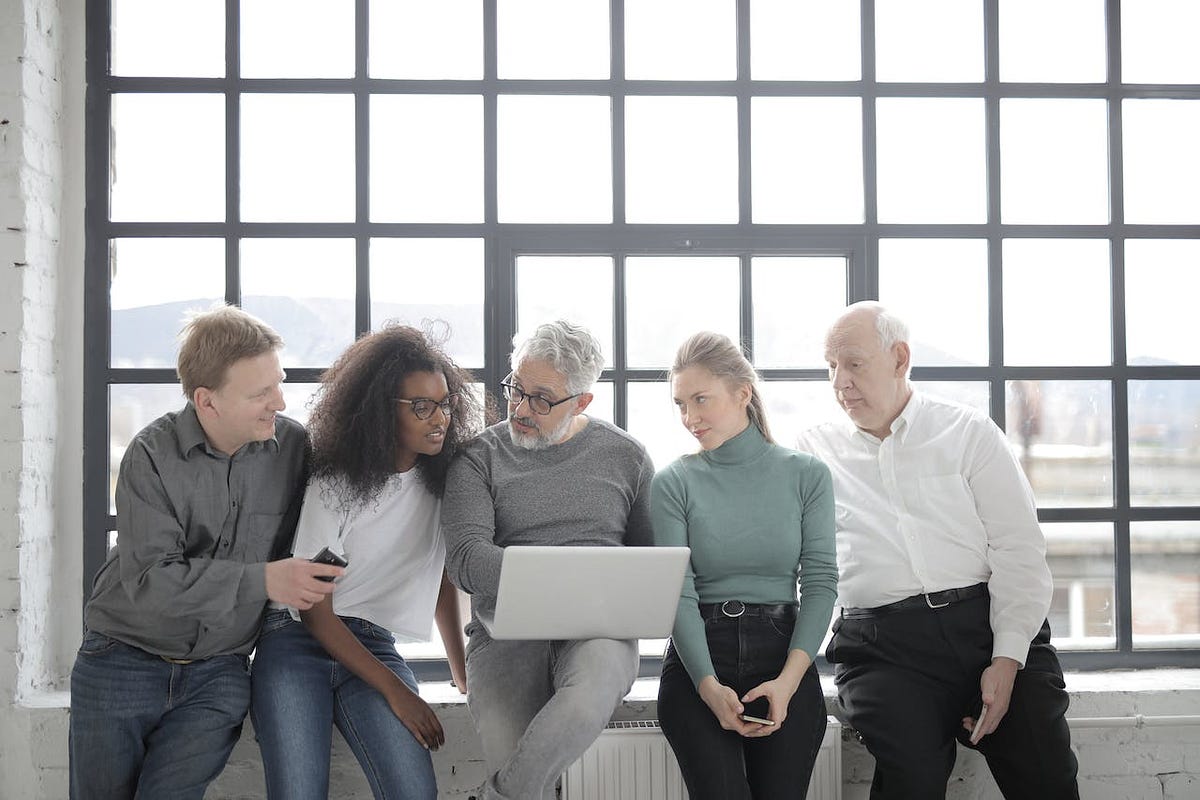 Three Leadership Rules: Summary of The One Minute Manager | by Pranav ...