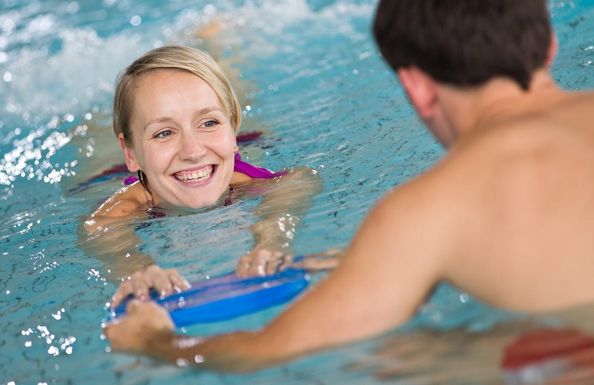 Lifesaving swimming lessons that everybody should know! | by Aqua ...