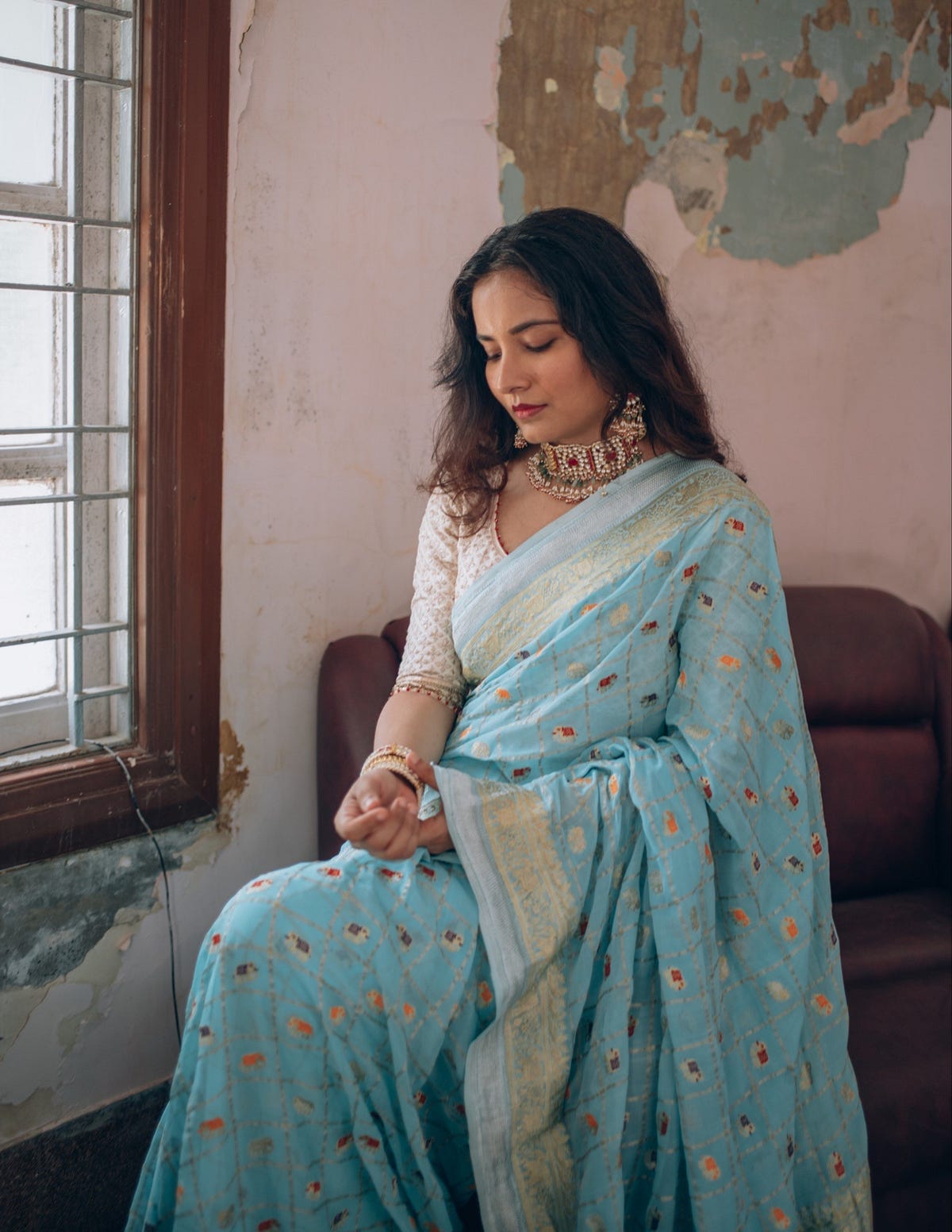 HOW TO CHOOSE A SAREE THAT SUITS YOUR BODY? | by Hkvbenaras | Medium