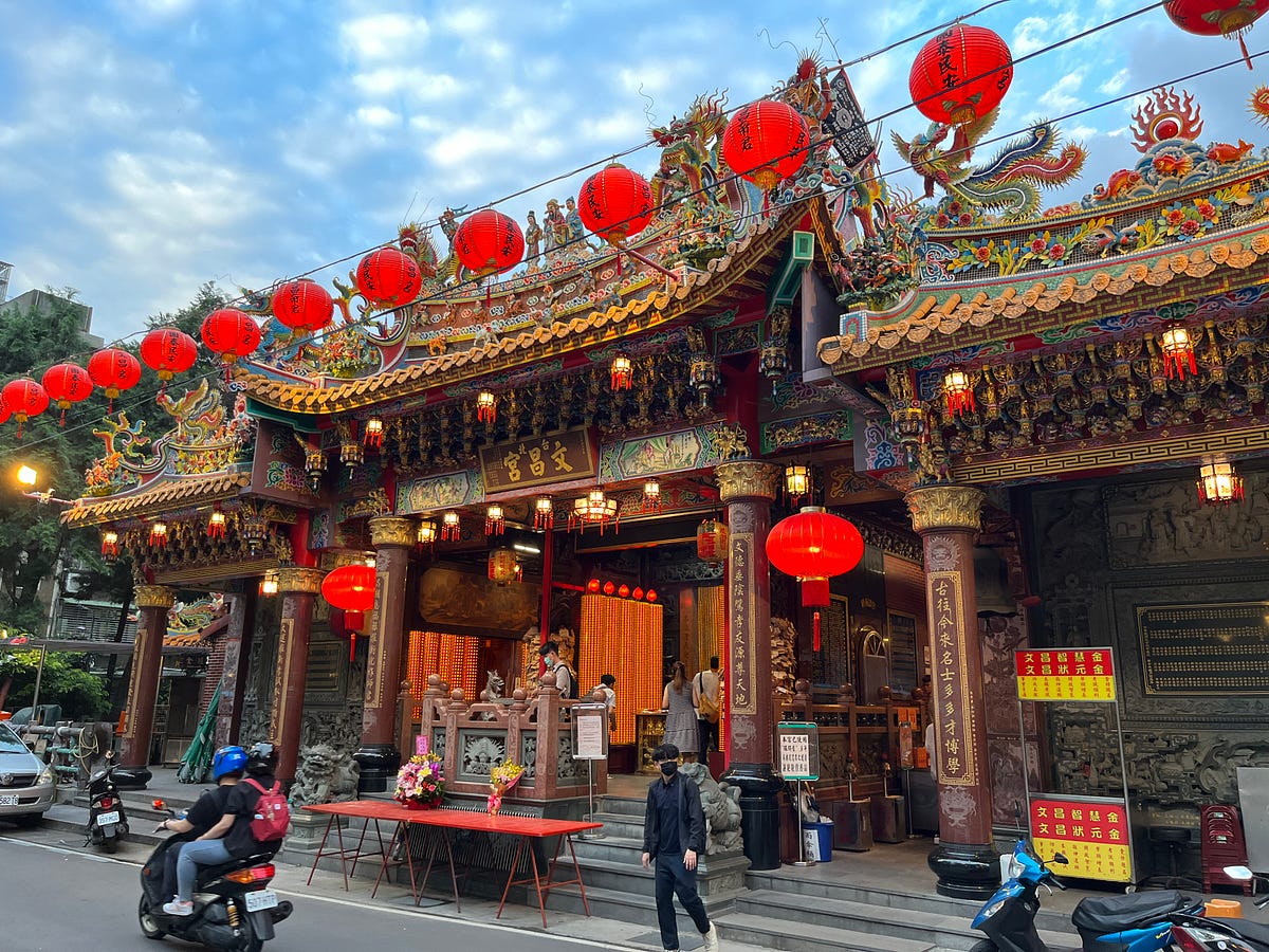 Solo Travel in Taipei: Street Food, Cocktails & Night Markets | Matt ...