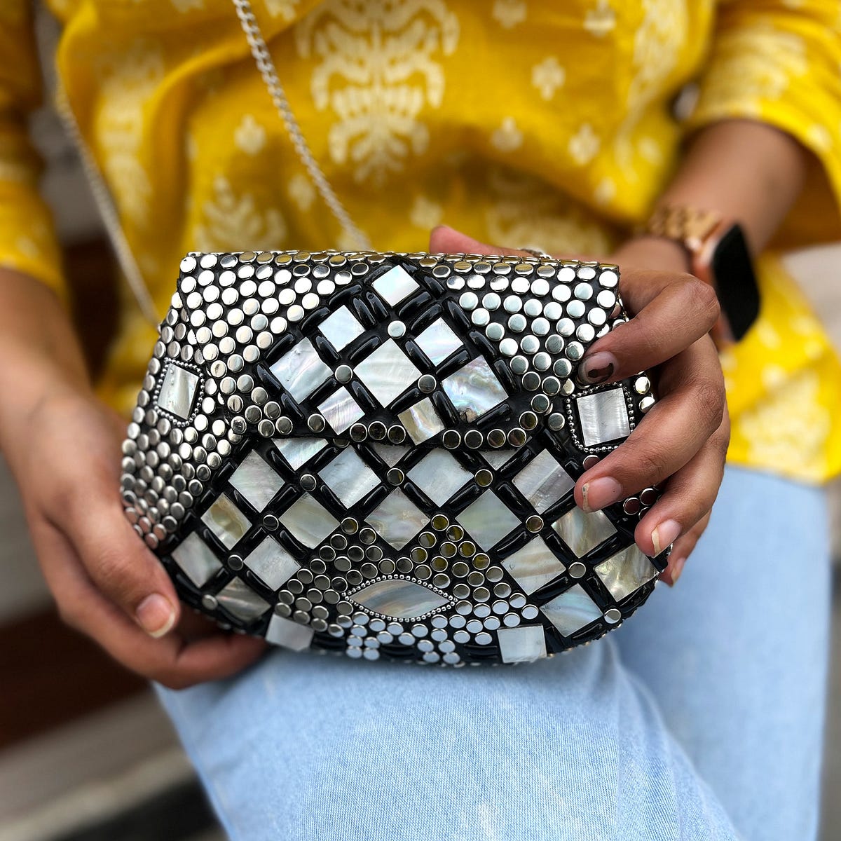 Discover Stylish Metal Clutch, Clutch Sling Bags at Themaresse Now ...
