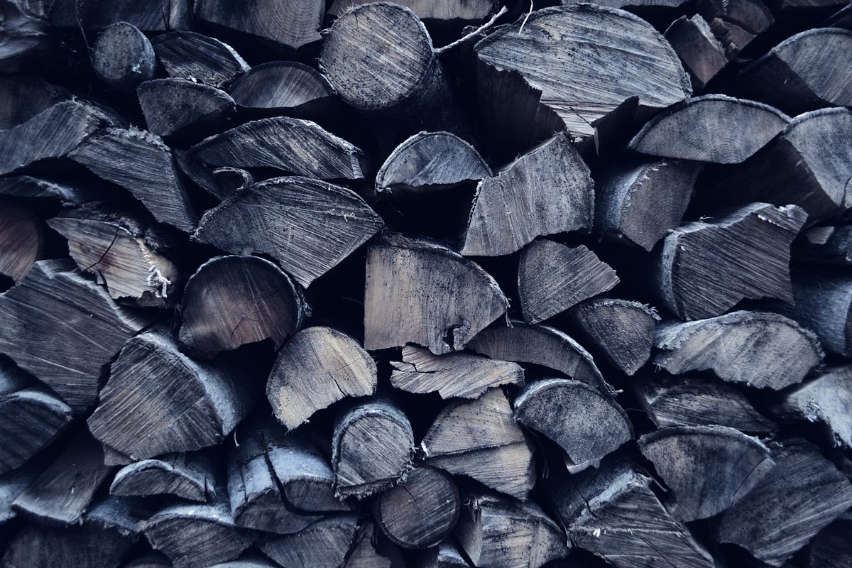 Norwegian Wood. È una famosissima canzone d’amore dei… | by Martino ...