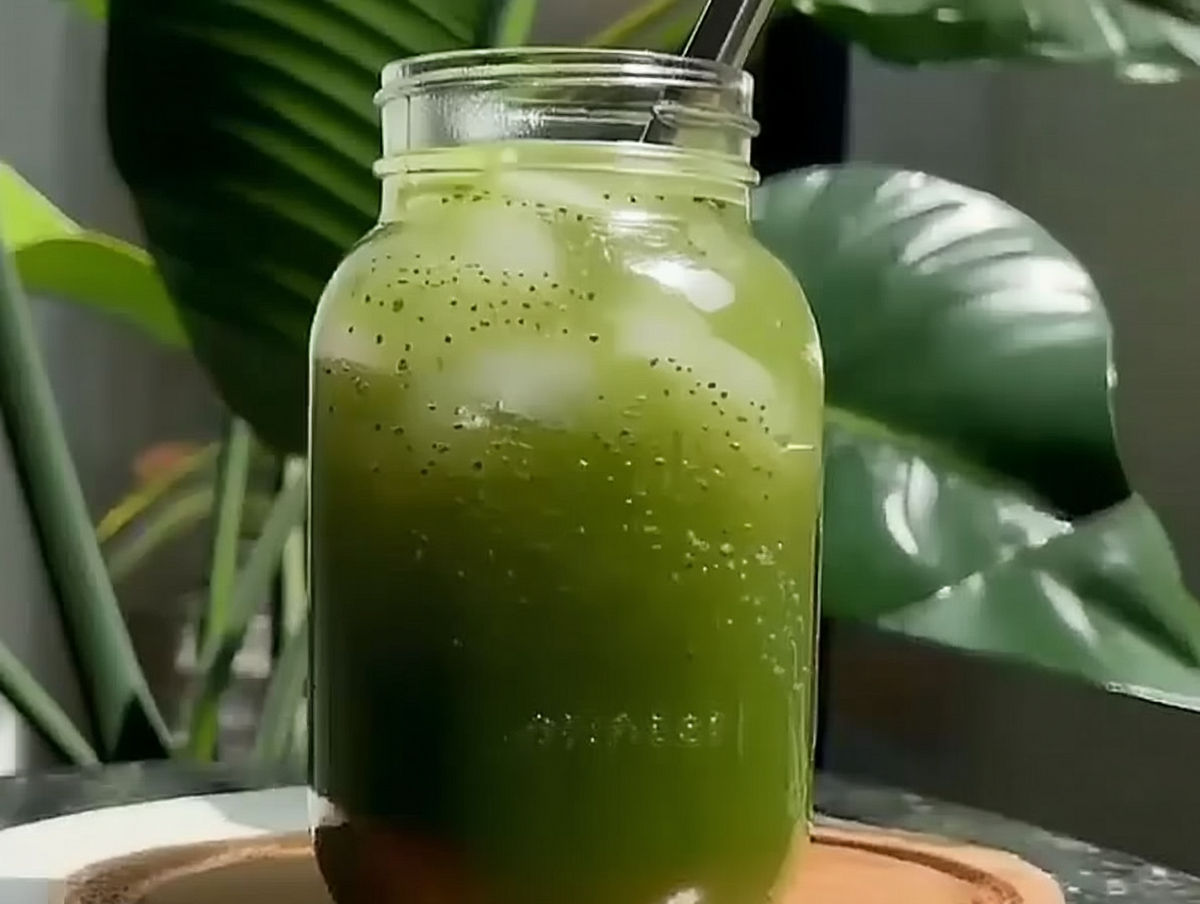 Matcha Chia Seed Lemonade – Bold Flavor, 3 Reasons to Love It | Medium