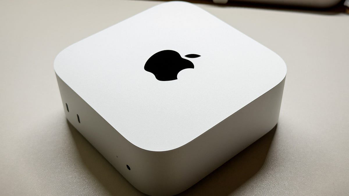 Is the M4 Mac mini Really Portable? | by Tobias Hedtke | Mac O’Clock ...
