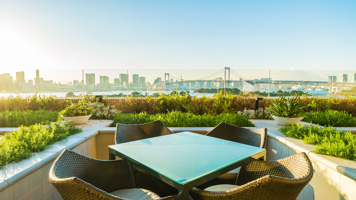 Exploring the Most Romantic Rooftop Dining Experiences Across the Globe ...