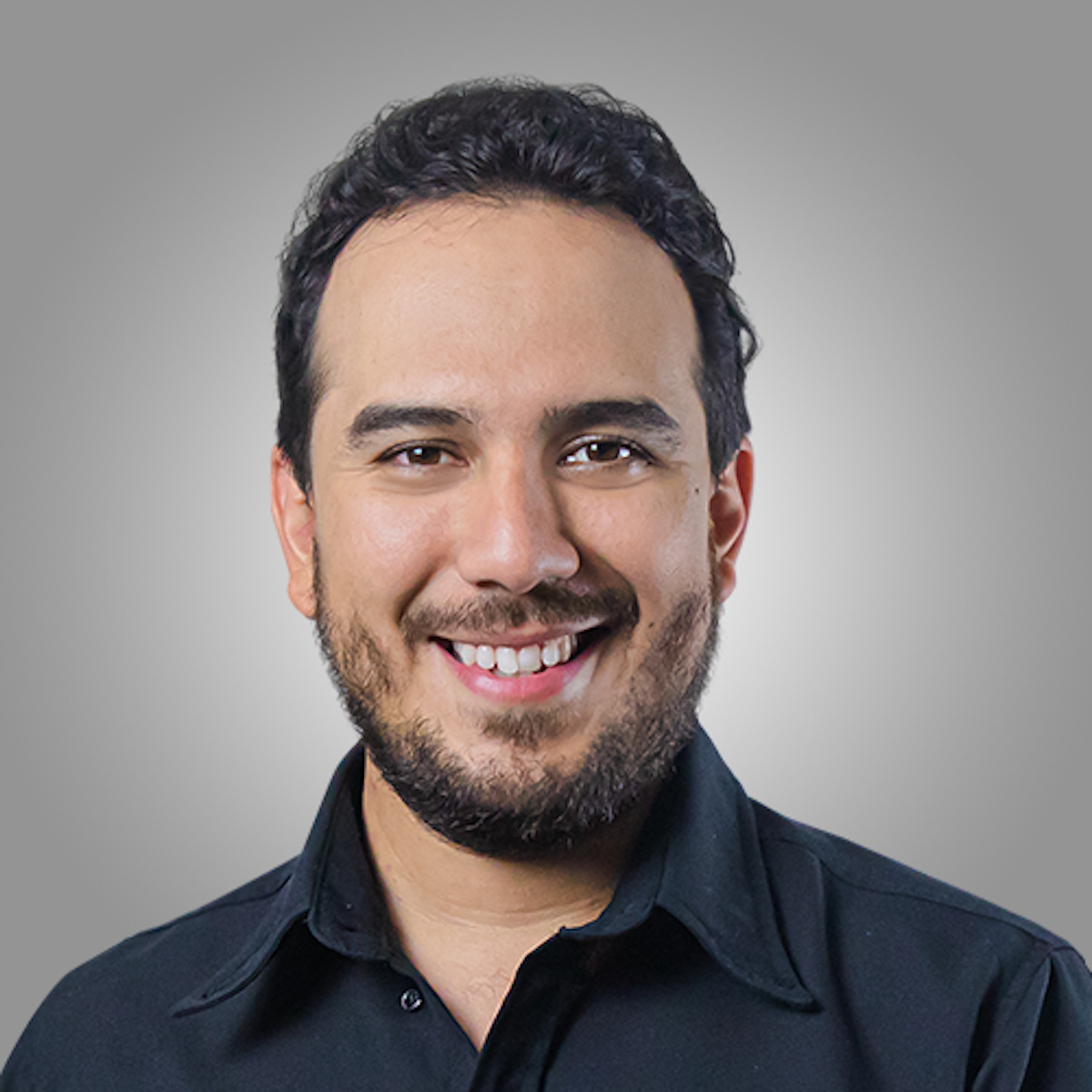 Francisco Lacayo of White Shark Media: 5 Non-Intuitive Ways To Grow ...