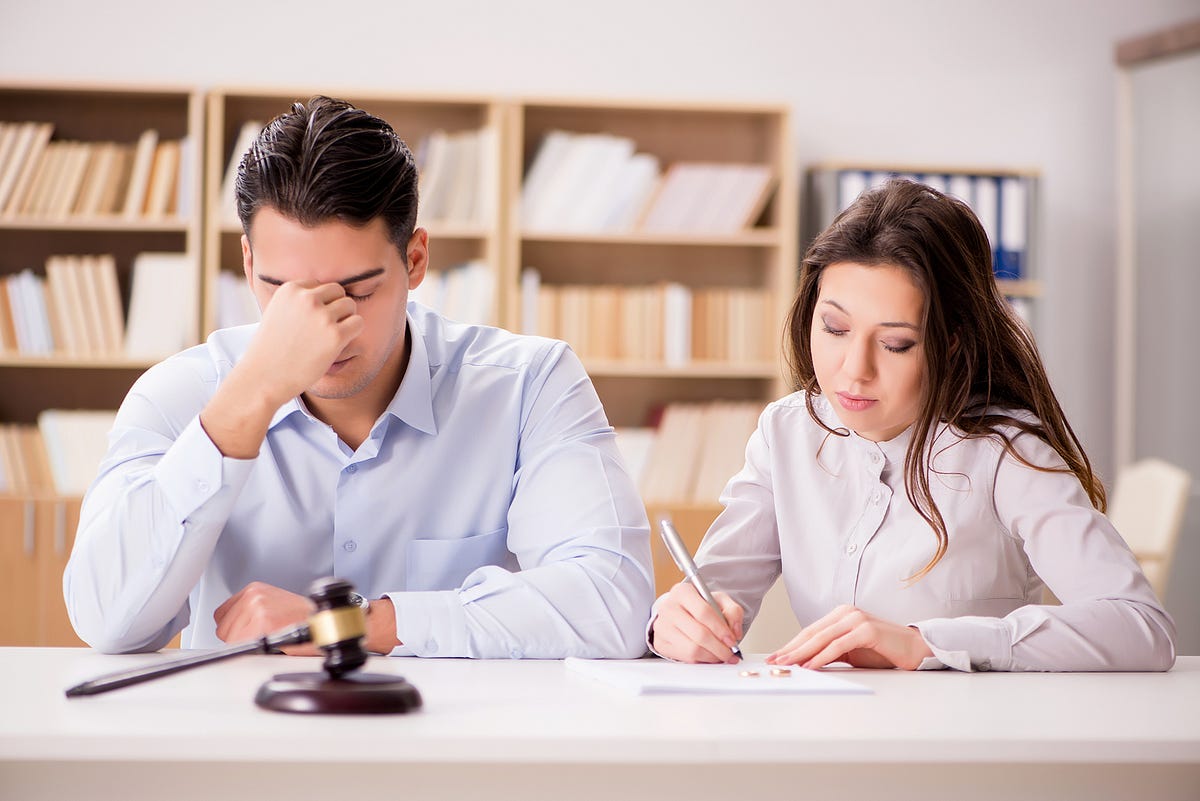 Navigating Divorce: Finding Your Advocate with a Divorce Attorney in ...