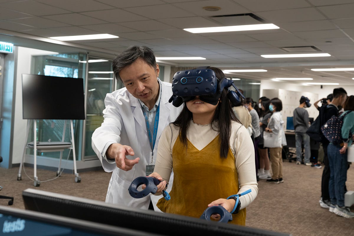 New Technologies Delight Visitors at HKU Information Day 2024 | by HKUMed | HKU Medicine | Medium