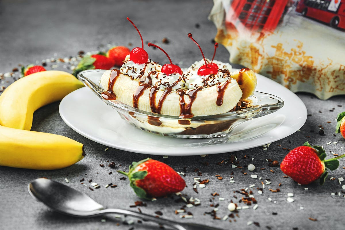 Low-Calorie Banana Split for Guilt-Free Satisfaction | by Sophie Allen ...