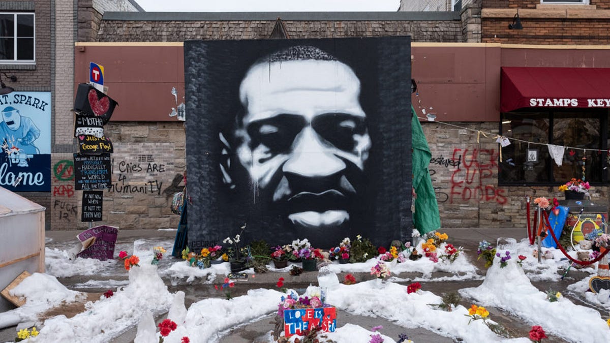 Why I Didn’t Take Any Photos at the George Floyd Memorial — and What I ...