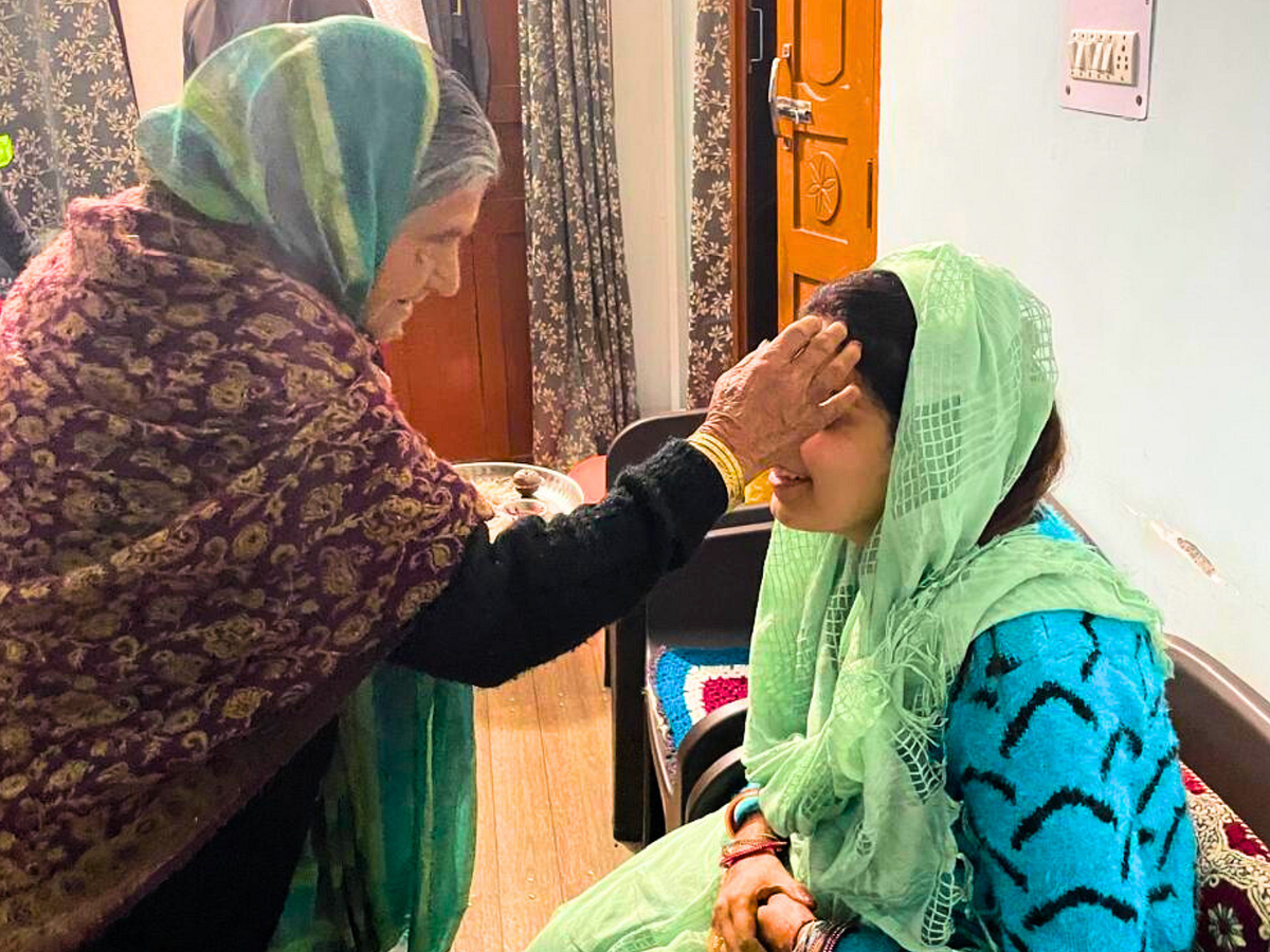 I Can’t Forget That Special Hug — A Story of Love, Loss, and Gratitude | by Dr. Neelam Himthanii ...