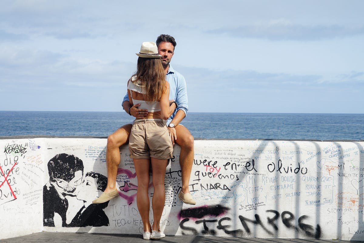 Why Smart Guys Suck At Relationships.. | by Gene Gerrienne | Medium