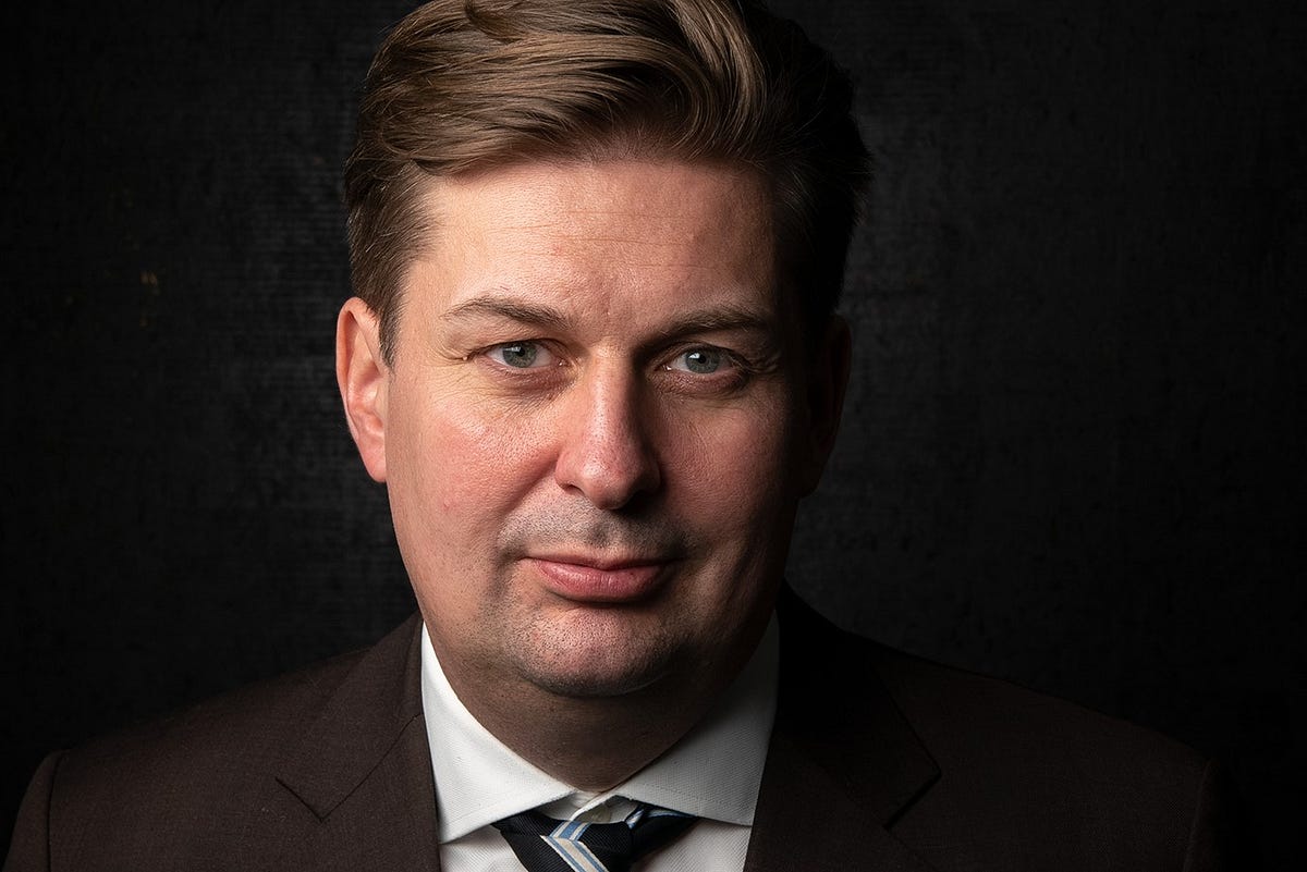 “Controversy and Confidence: Maximilian Krah Takes Center Stage as AfD ...