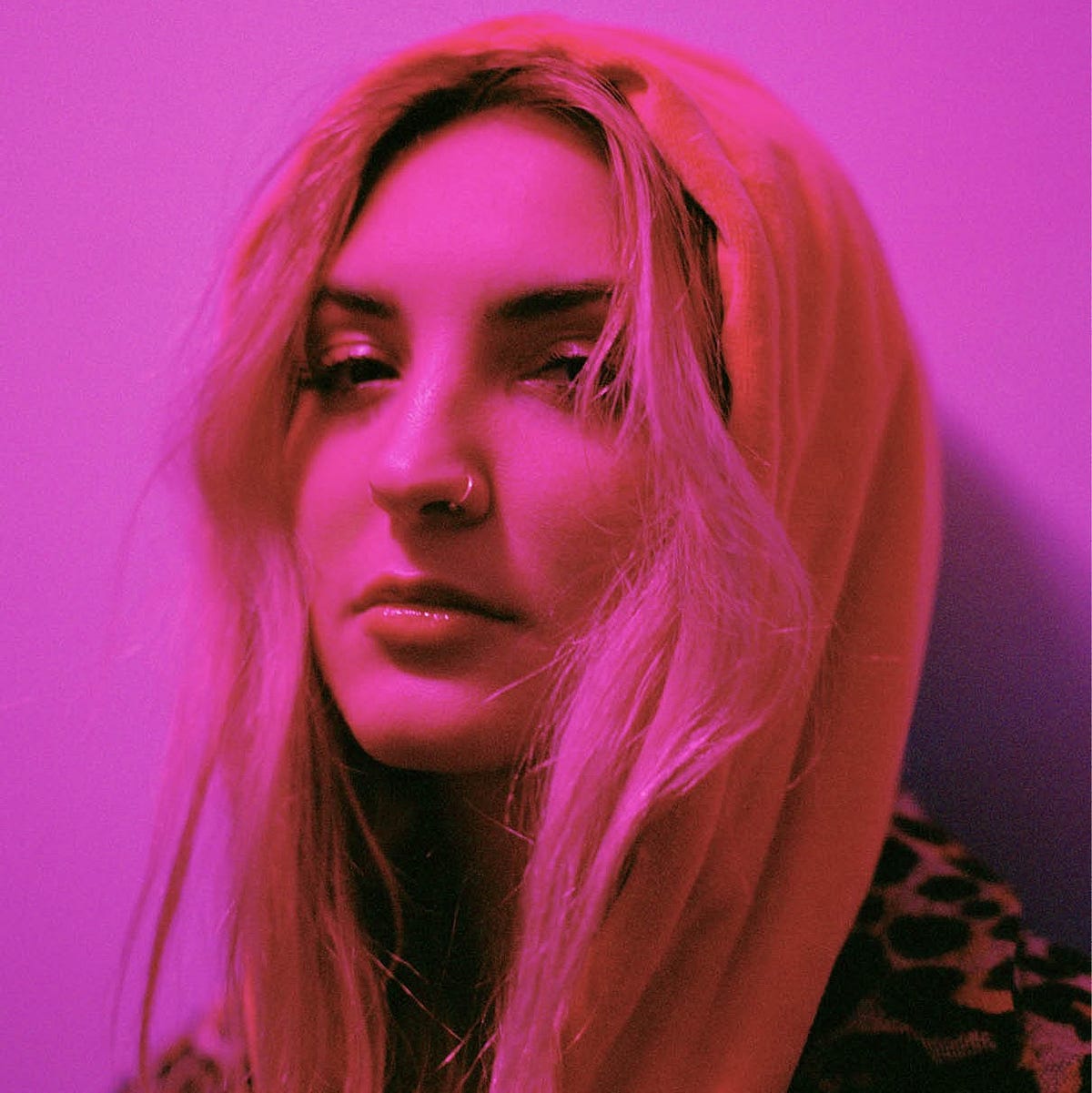 Julia Michaels lançou um videoclipe fofíssimo para seu novo single? “Uh ...
