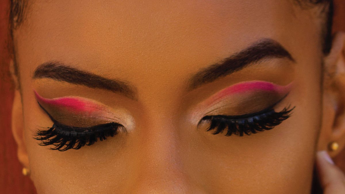 The Best Tips and Tricks for Applying false Eyelashes like a Pro | by ...