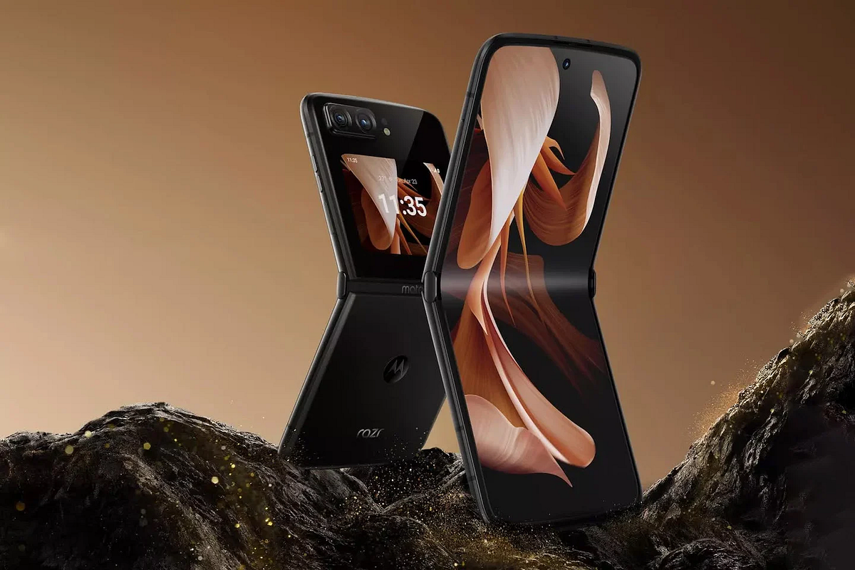 The Moto Razr 2022 is here 📱. Motorola introduced the Moto Razr 2022 ...