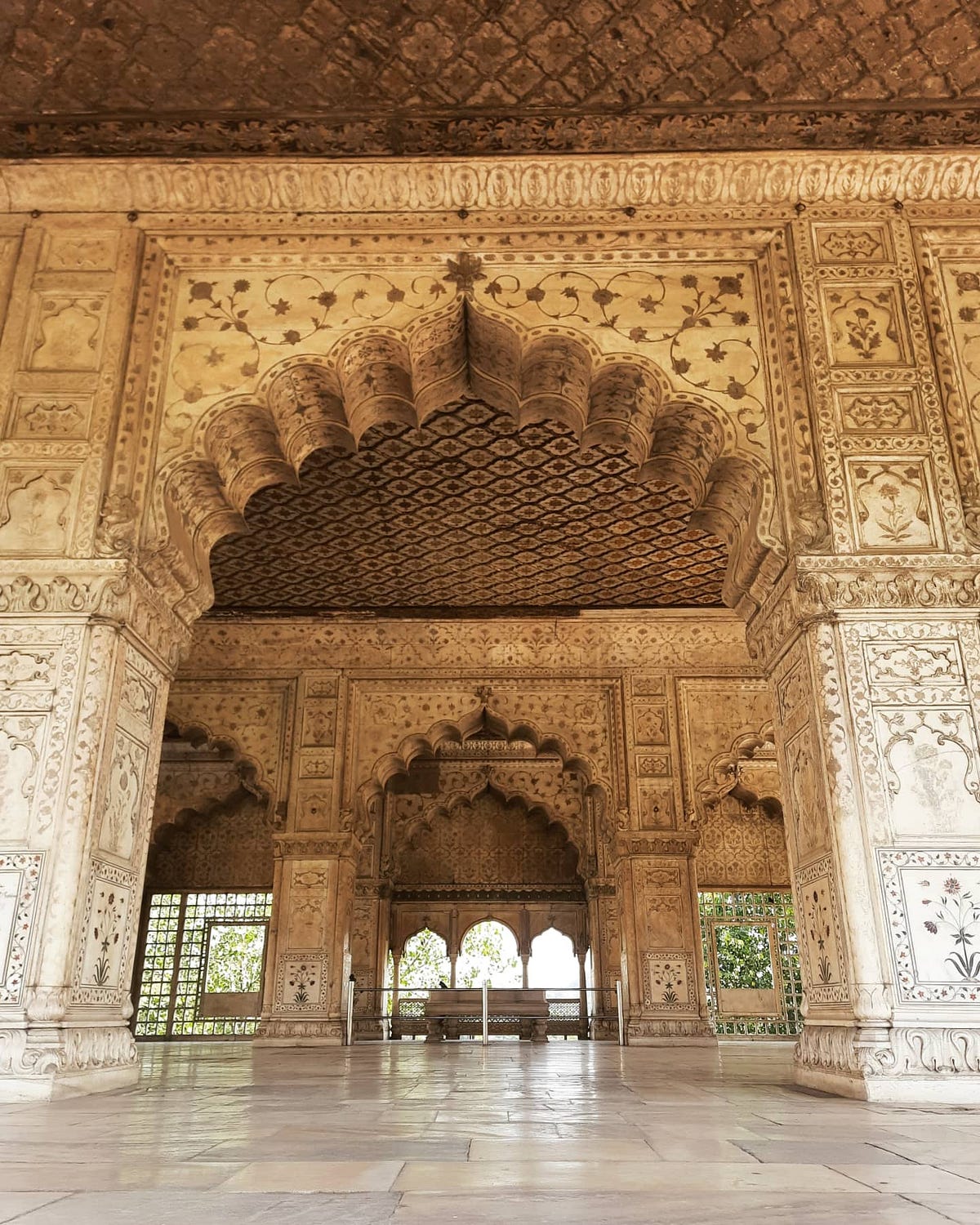 Diwan-i-Khas. Diwan-i-Khas is a beautiful chamber… | by Waisraza | Medium
