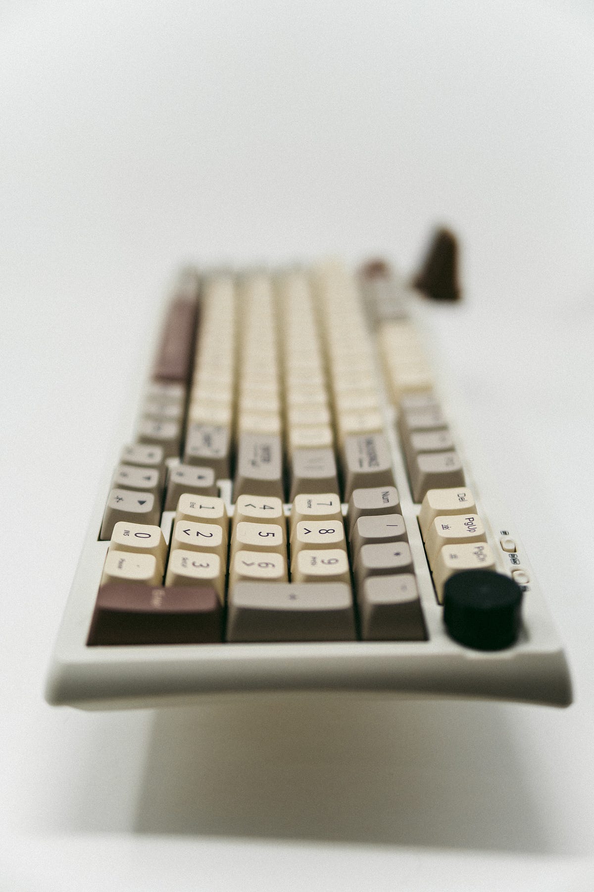 Epomaker RT100 Review. When a Keyboard Wants to Be Wireless… | by Alec ...