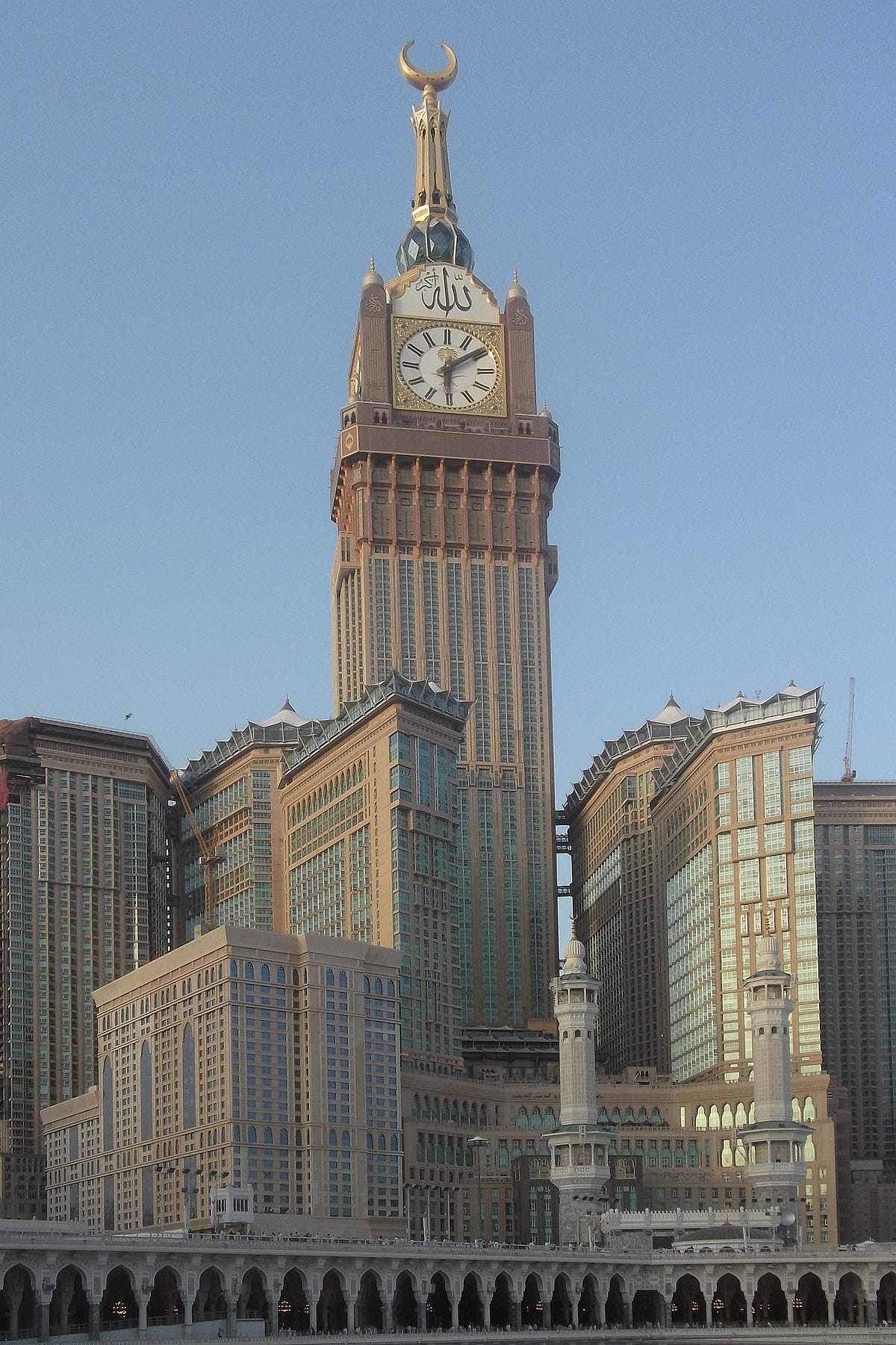 5 Surprising Facts About The Abraj Al Bait Towers, The World’s Largest ...