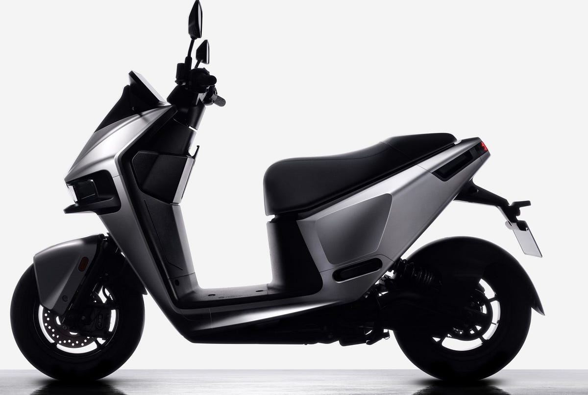 The Gogoro Pulse: Next-Level Urban Mobility in Electric Smartscooters ...