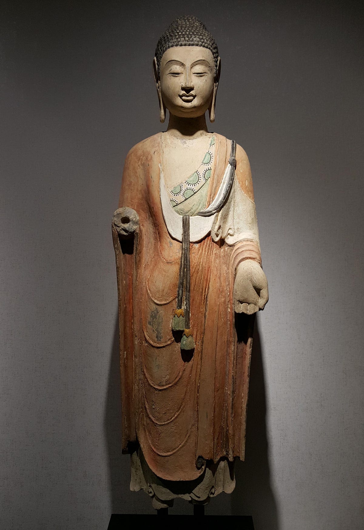 Exploring the Beauty of Buddha Statues: A Symbolic Journey | by ...