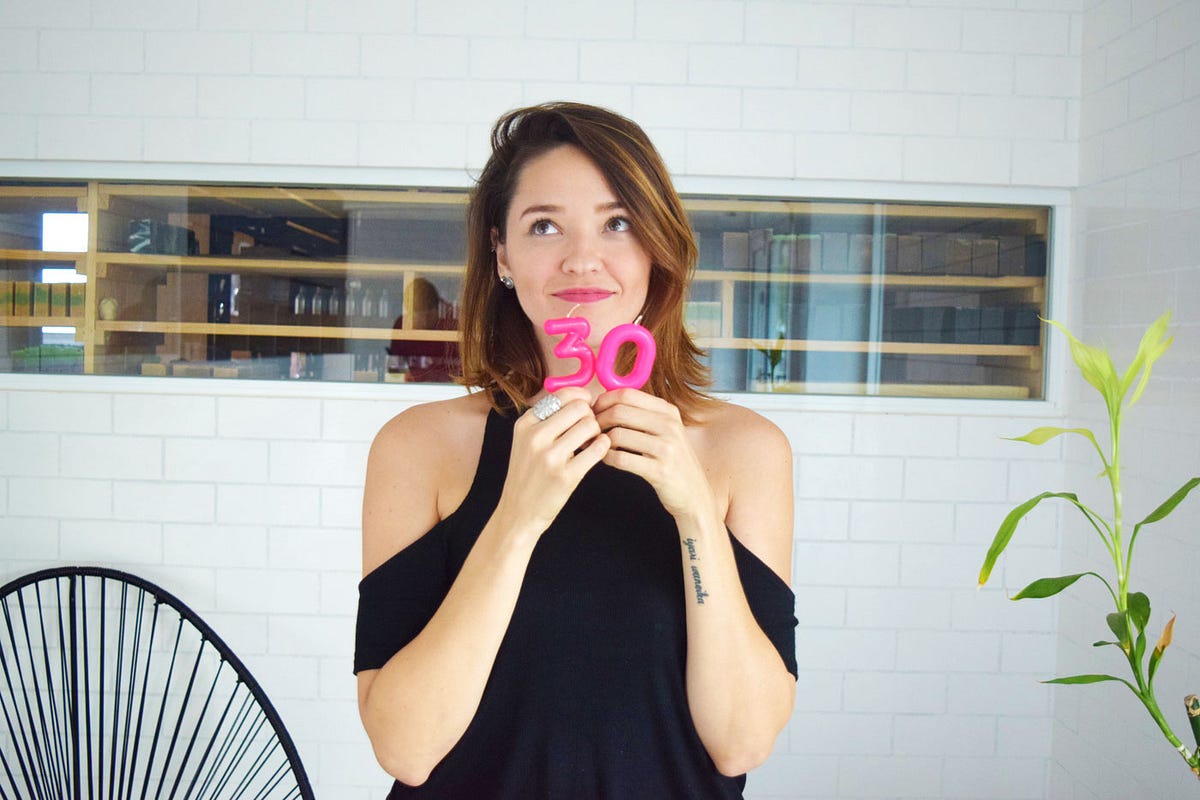 Los 5 mandamientos para un cutis sano en tus 30s. | by Iliana Lo | Medium