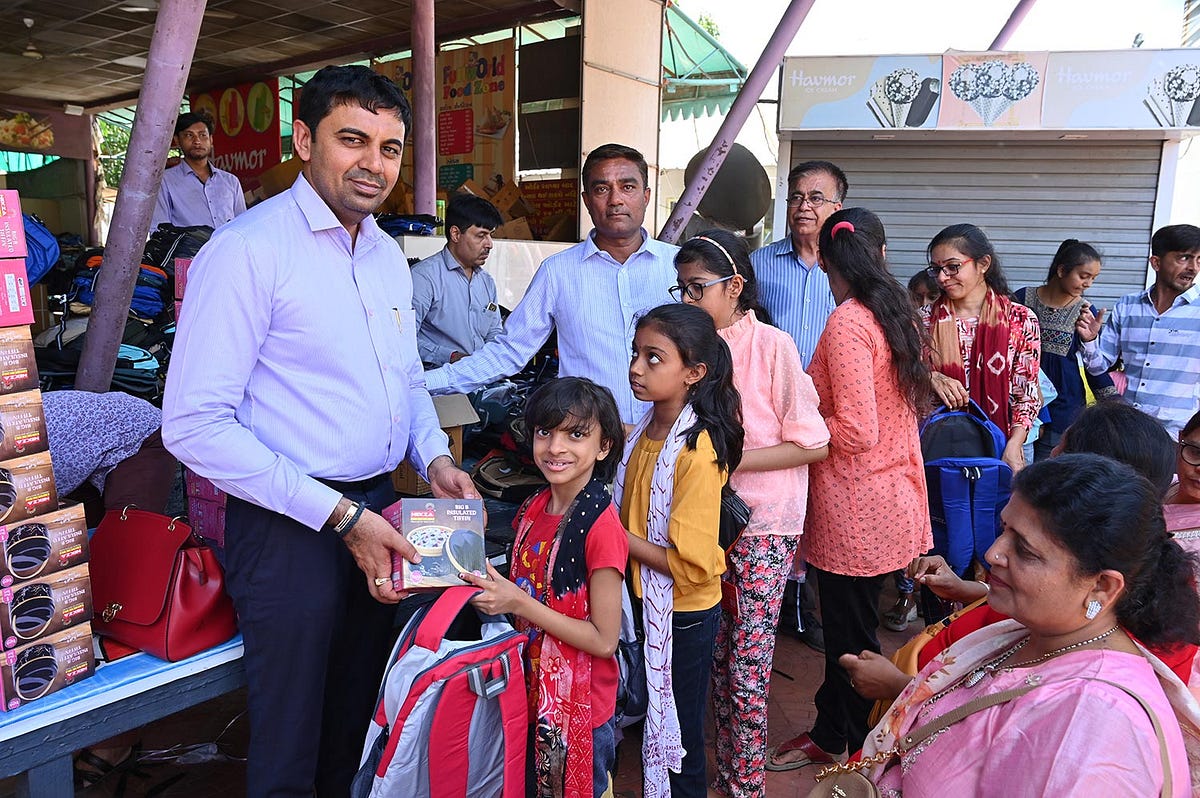 Know How Rakesh Rajdev Serves People Like His Father? - Rakesh Rajdev ...