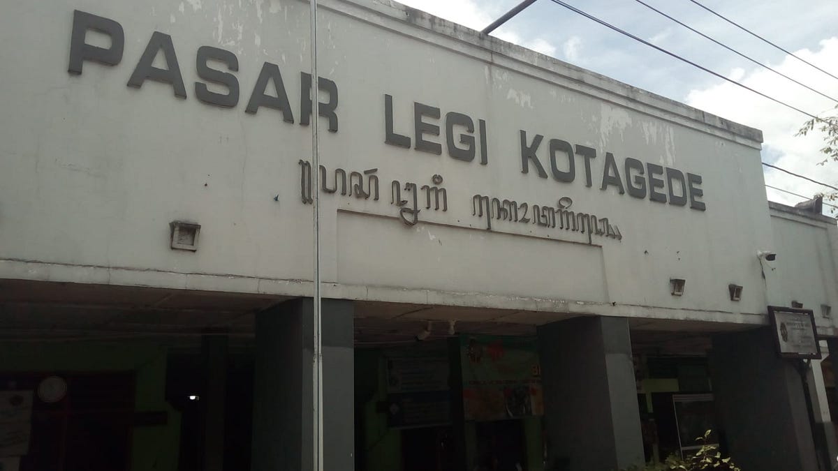 Pasar Legi Kotagede is historical place in Yogyakarta | by Fadhly Harahap | Medium