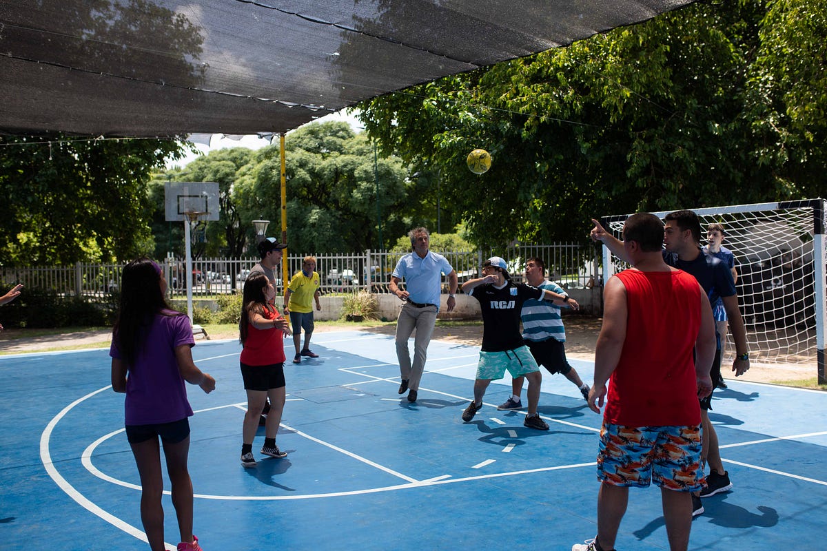 EL VERANO SE DISFRUTA EN LA CIUDAD | by Felipe Miguel | Medium