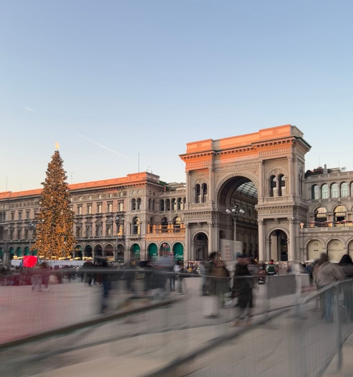 Ciao Milano: Navigating the Tourist Highlights with a Twist | by Jade Simony | Globetrotters ...